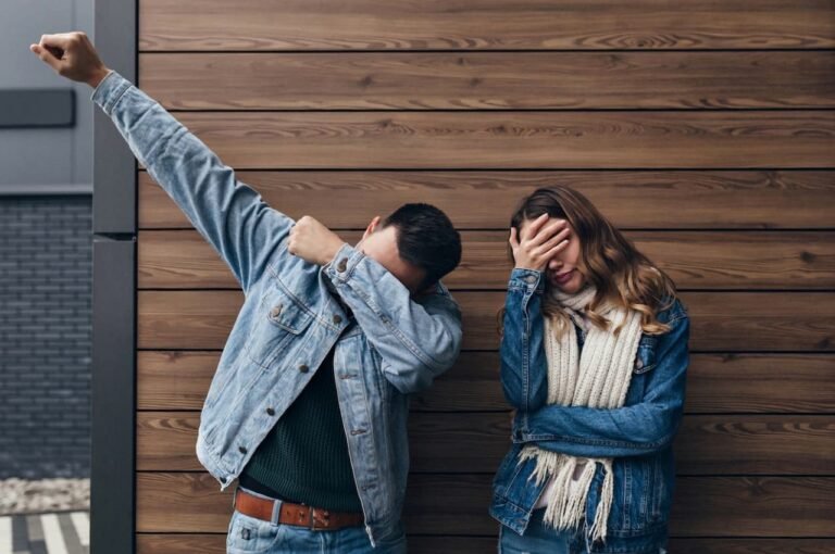 10 Ways to Stop Begging for Attention in a Relationship ...